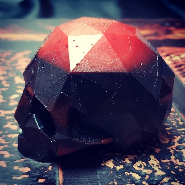 Calavera geométrica de resina maciza - CALAVERAS