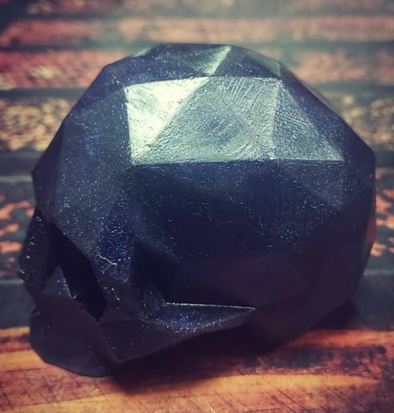 Calavera geométrica de resina maciza translucida - CALAVERAS