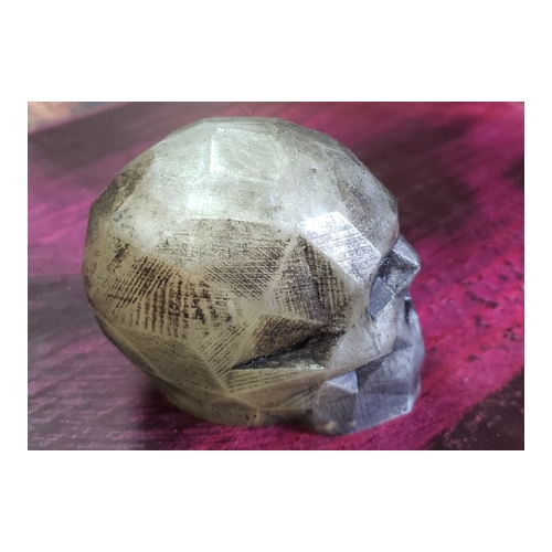 Calavera Geométrica De Resina Maciza - CALAVERAS